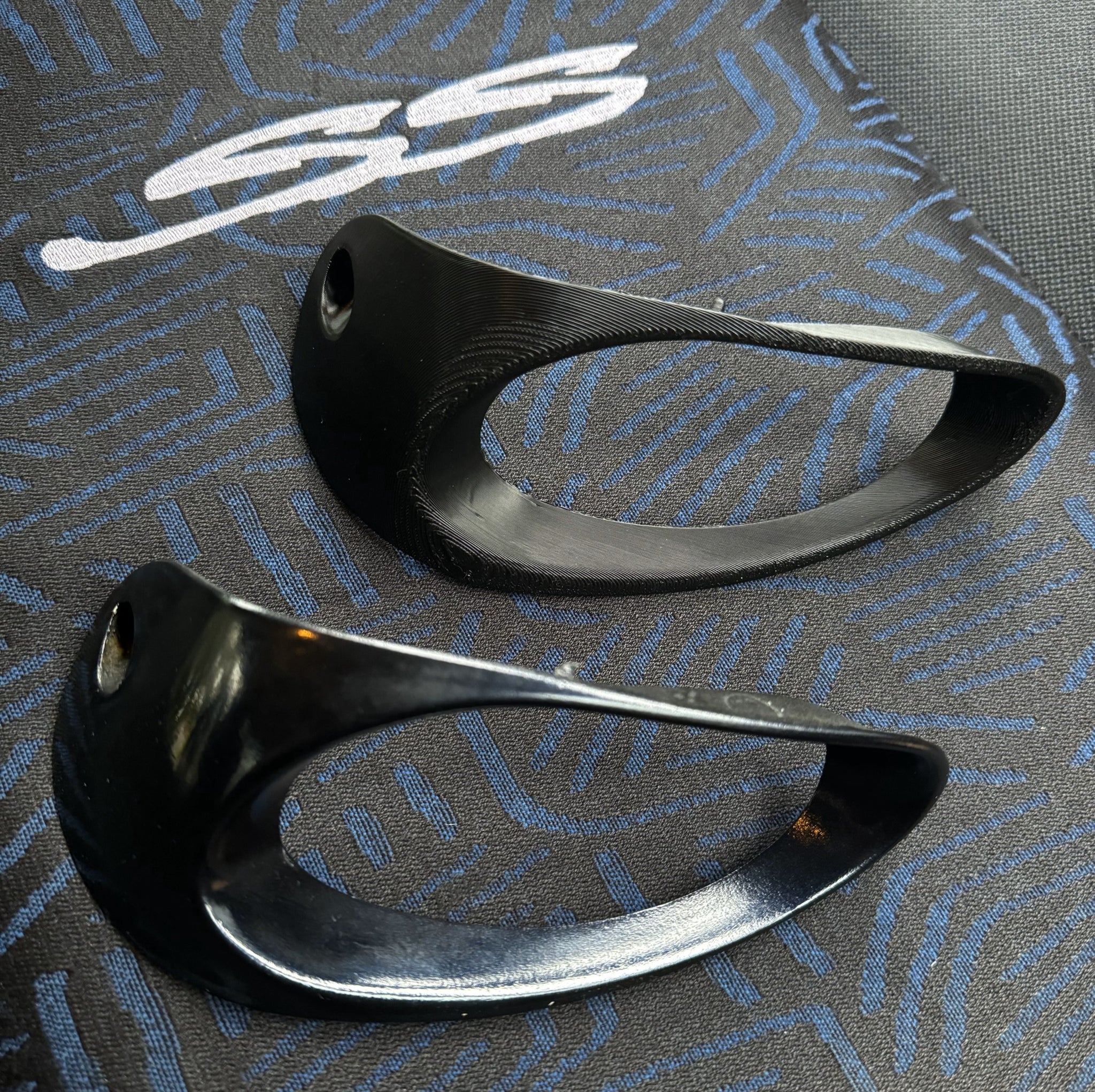 VT SS/Calais fog light bezel