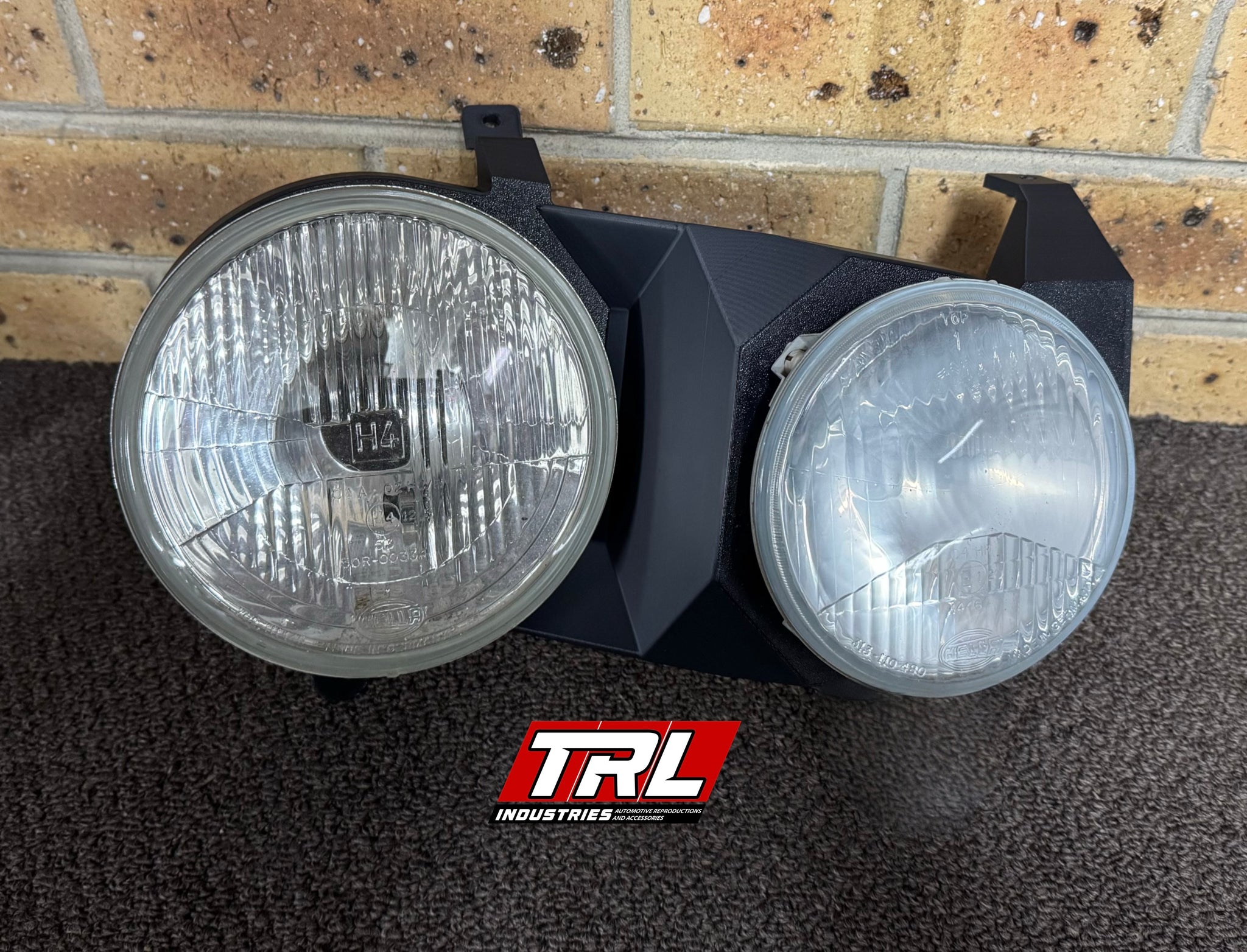 AU XR6/8 Headlight Frames
